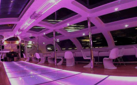 Jicoo a floating bar which more looks more like a spaceship – Newlaunches