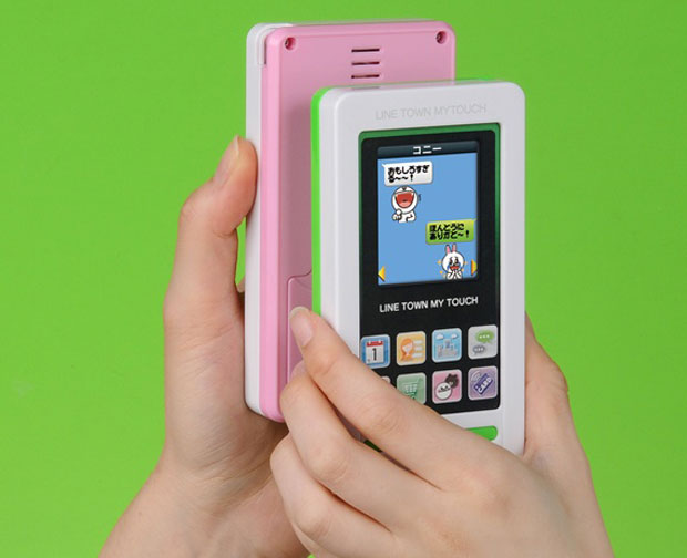 Japanese toy maker creates a NFC capable fake smartphone for toddlers ...